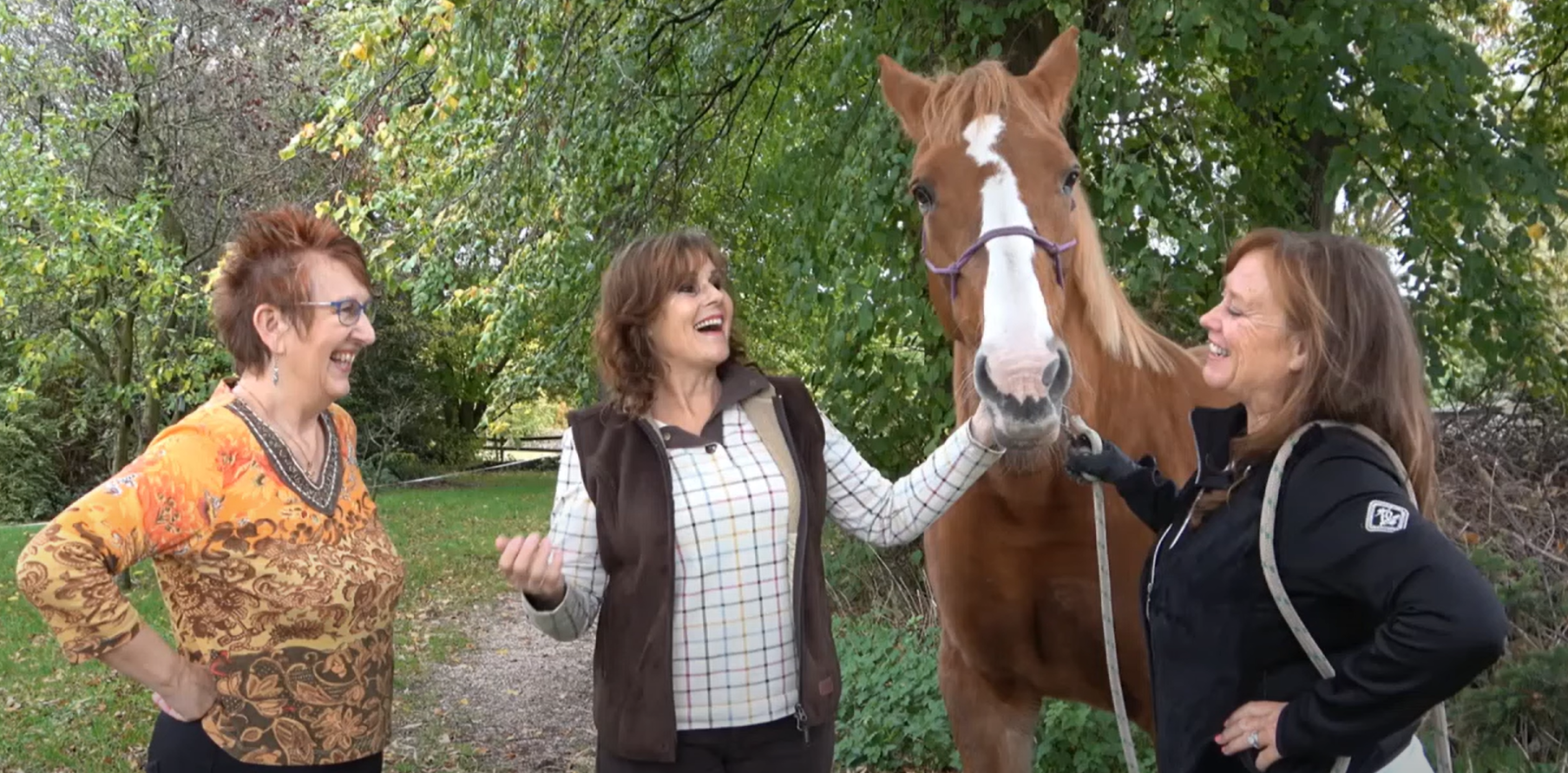 The Psychic Jackies Visits - 'Straight from the horses mouth' Ep 1 ...